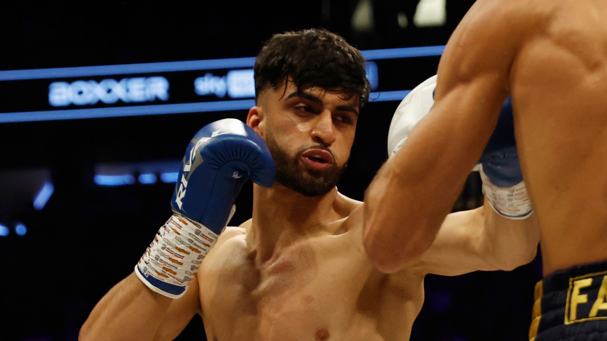 Adam Azim passes a tricky test to beat dangerous Ukrainian Aram Fanyan ...