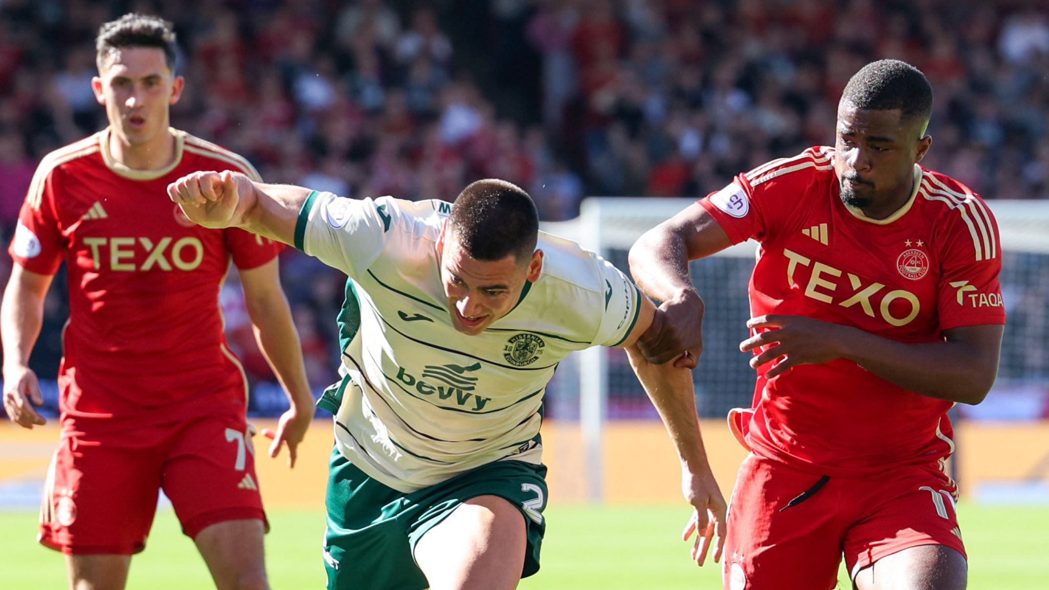 Aberdeen 0-2 Hibernian: Managerless visitors beat Dons to claim first ...