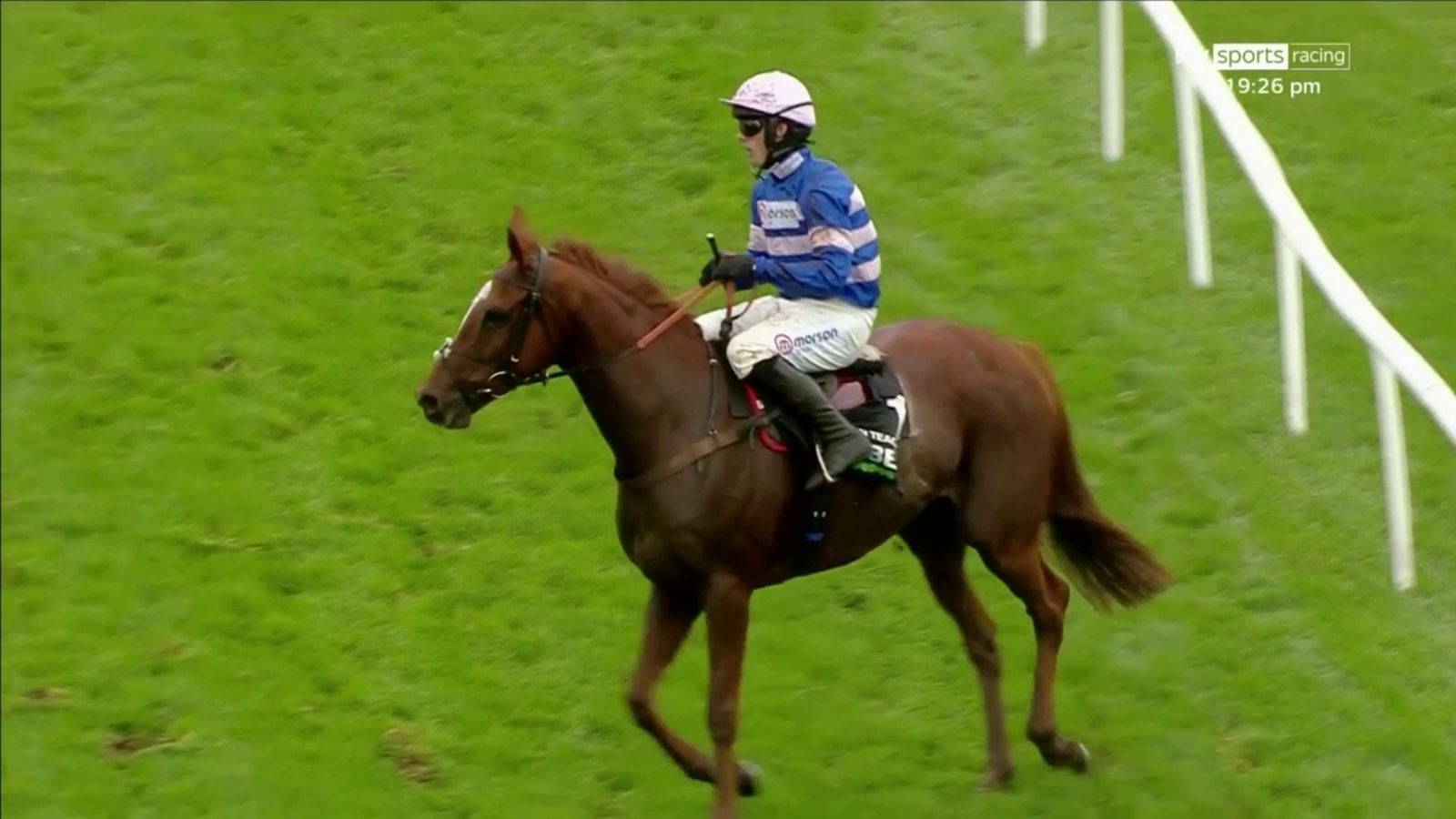 Persian War Novices' Hurdle: Captain Teague impresses on hurdles debut ...