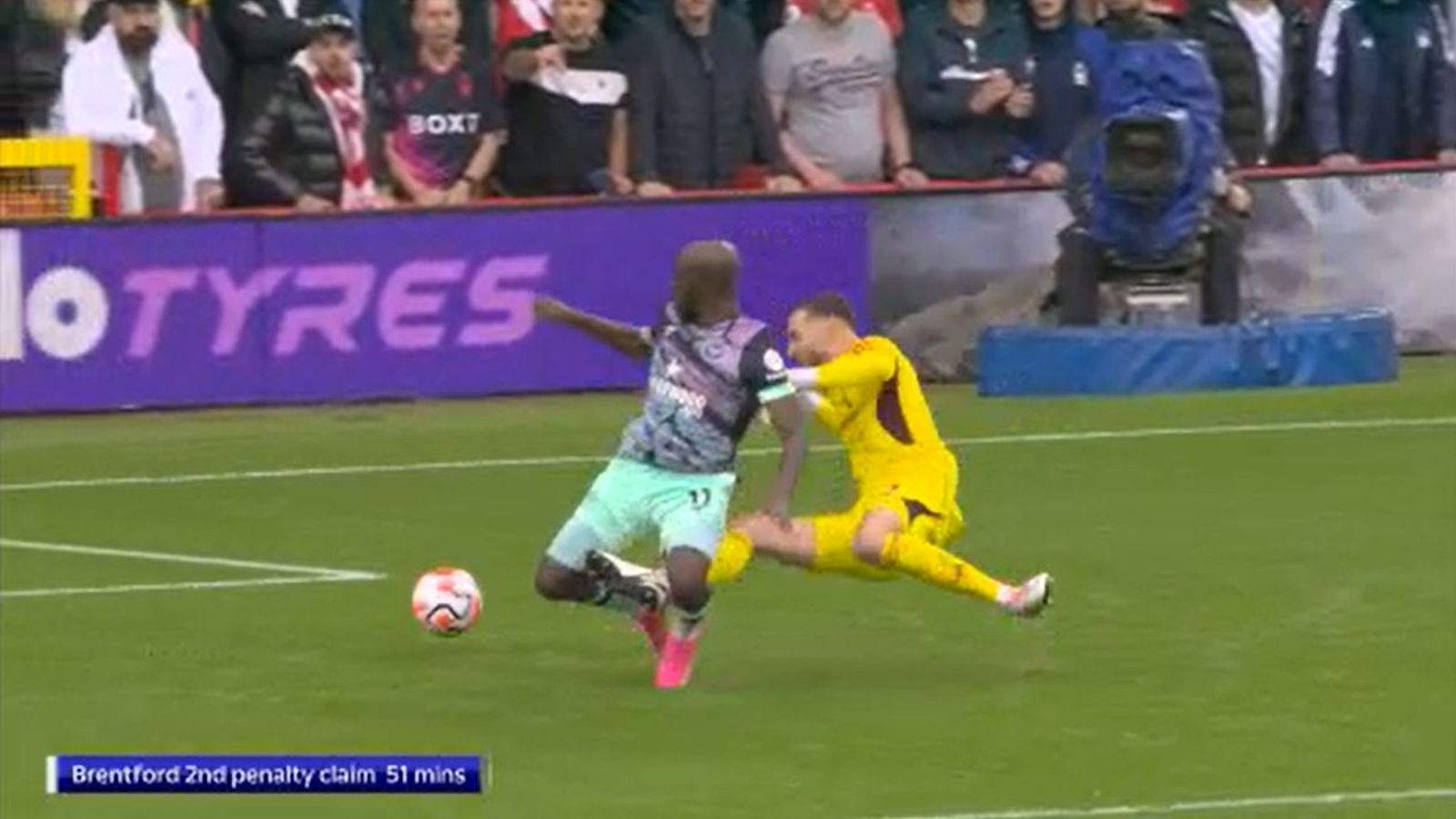 VAR in the spotlight again: The contentious decisions in Nottingham ...