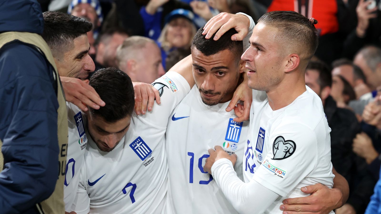 Republic of Ireland 0-2 Greece - recap and commentary | Football News ...
