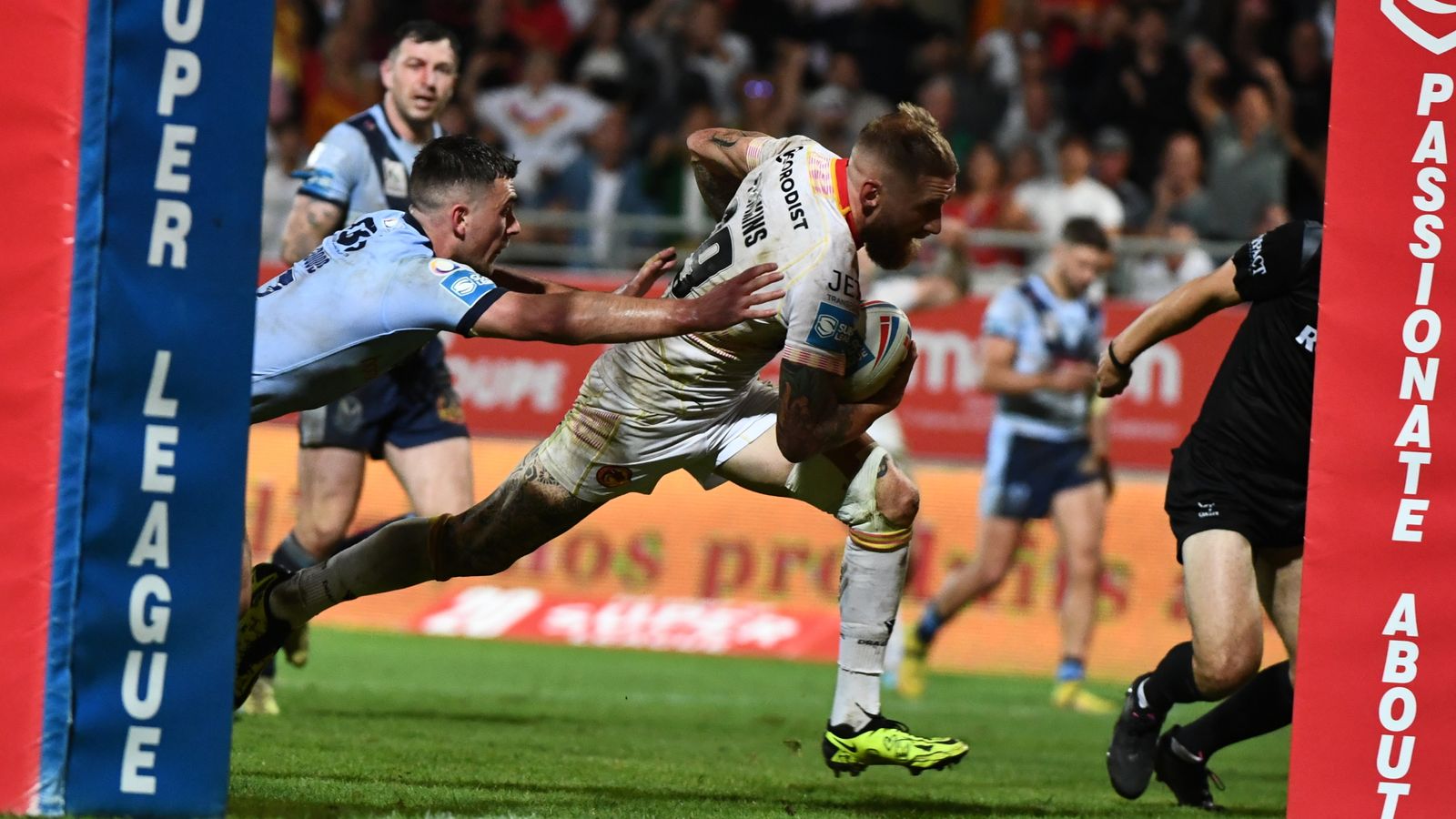 Super League: Sam Tomkins the hero as Catalans Dragons stun St Helens ...