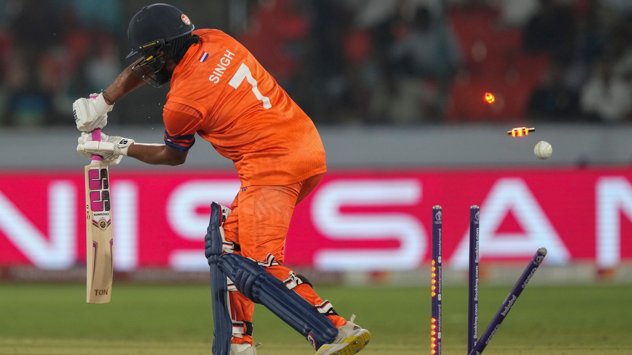 Cricket World Cup: Mitchell Santner takes five wickets to lead New ...