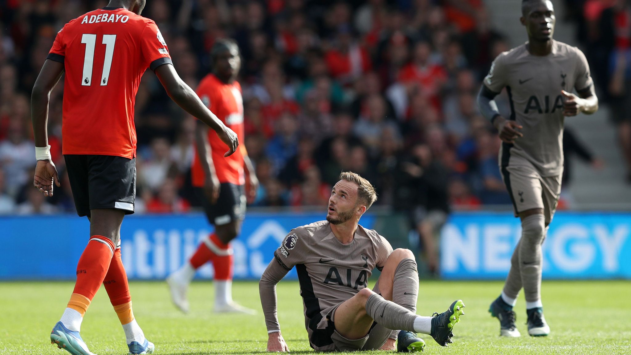 Luton 0-1 Tottenham: Micky van de Ven scores winner as 10-player Spurs ...