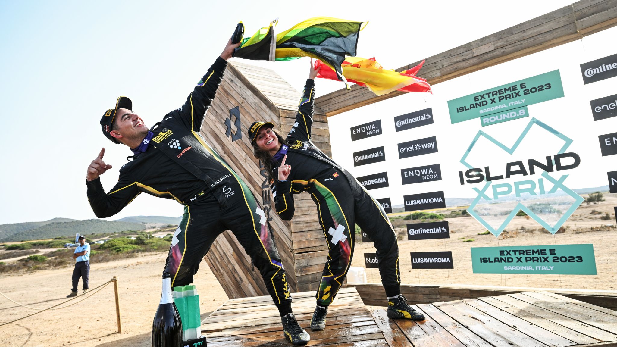 Extreme E: How all-electric racing series combats the climate crisis ...