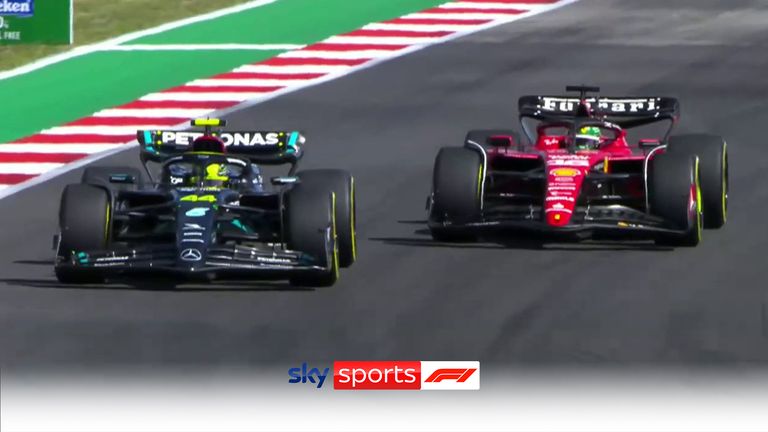 'He doesn't want to defend!' | Lewis Hamilton easily overtakes Leclerc ...