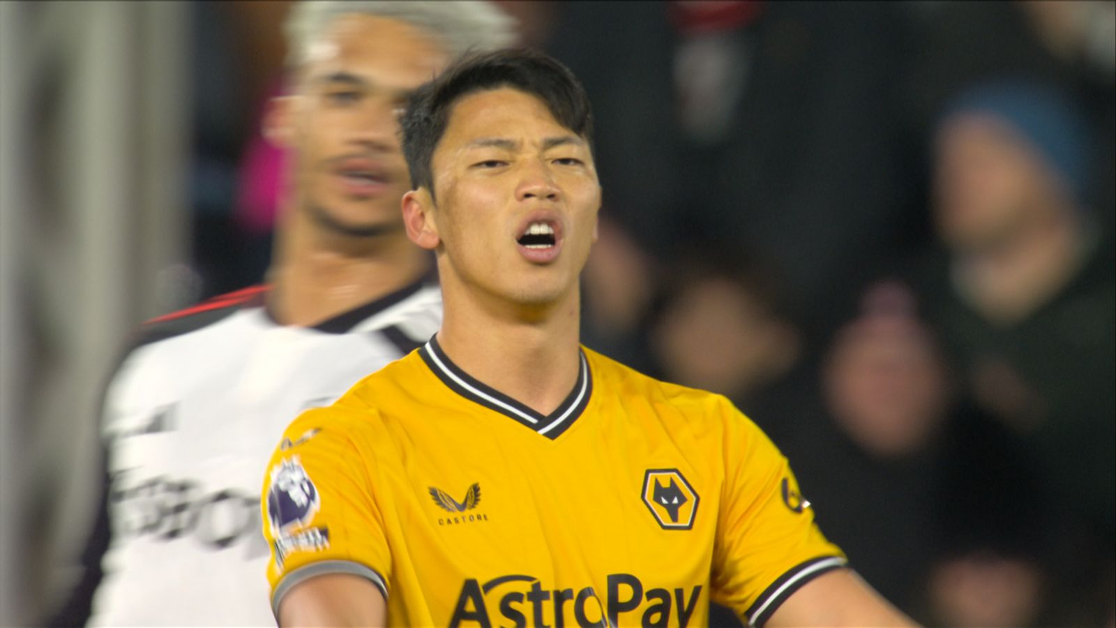 Hwang hits the bar | Football News | Sky Sports
