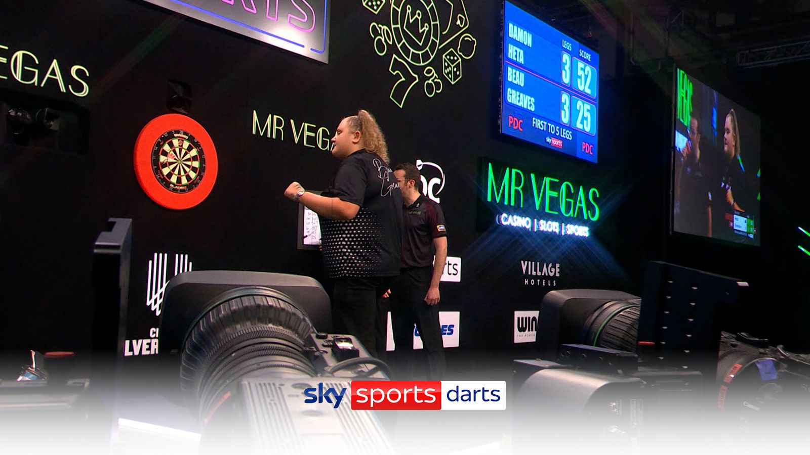 Grand Slam of Darts: Beau Greaves 'a special talent' after impressive ...