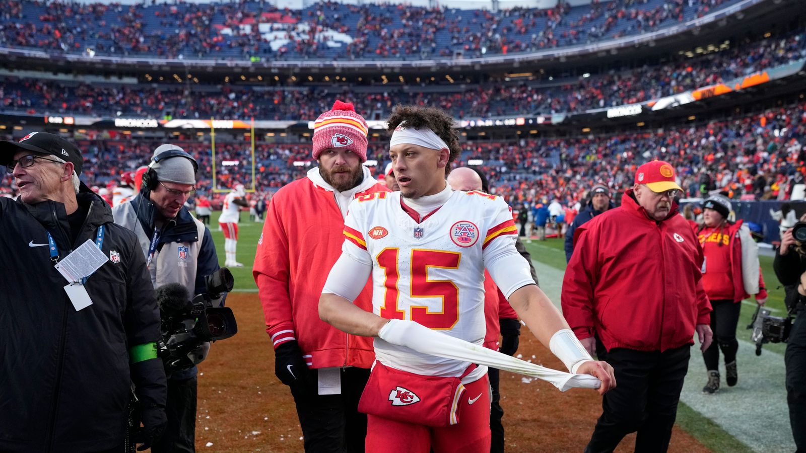 Inside the Huddle: Is it time to change the Kansas City Chiefs' offense ...