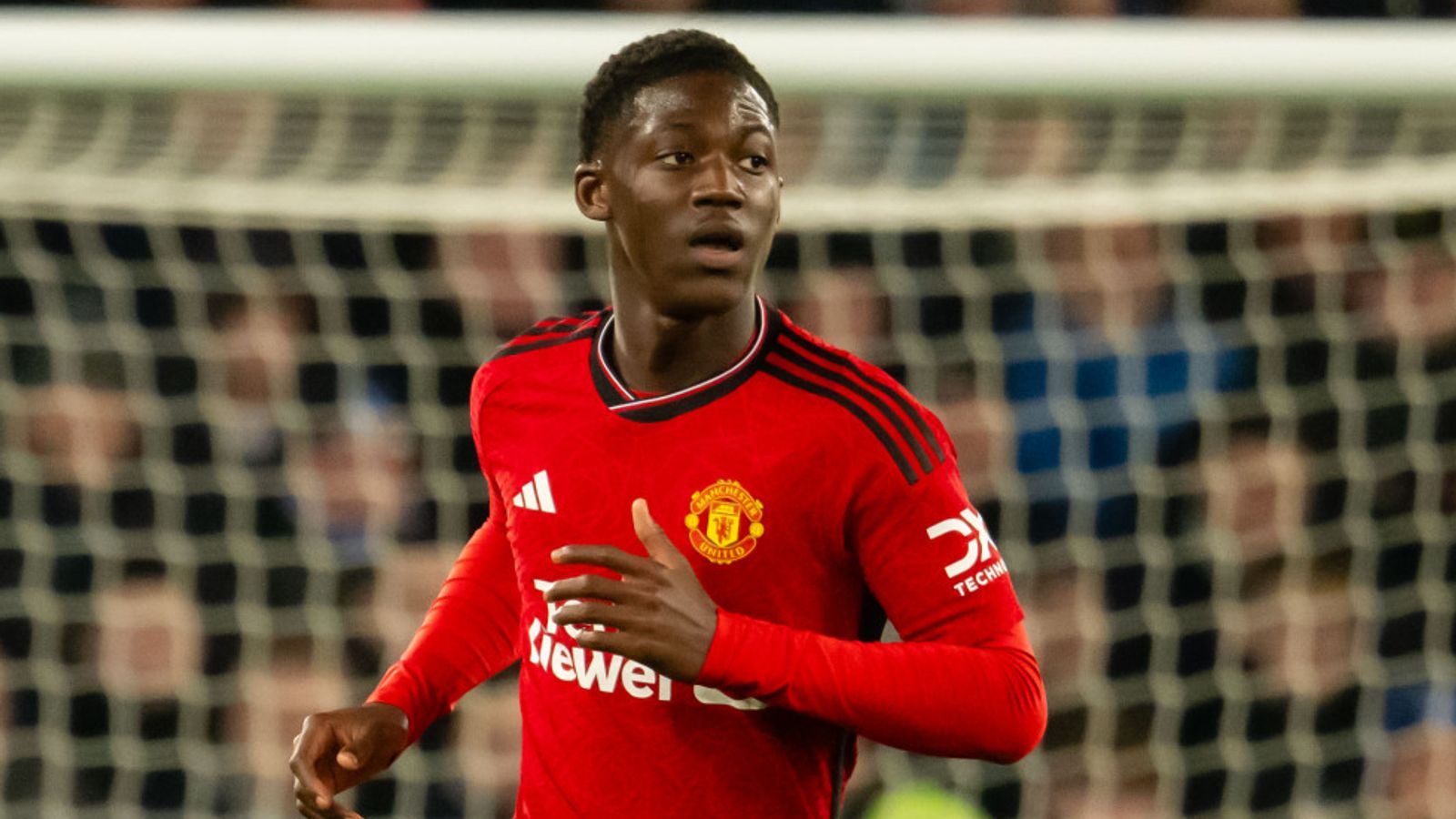 Kobbie Mainoo: Man Utd youngster's full Premier League debut against Everton praised by Gary ...