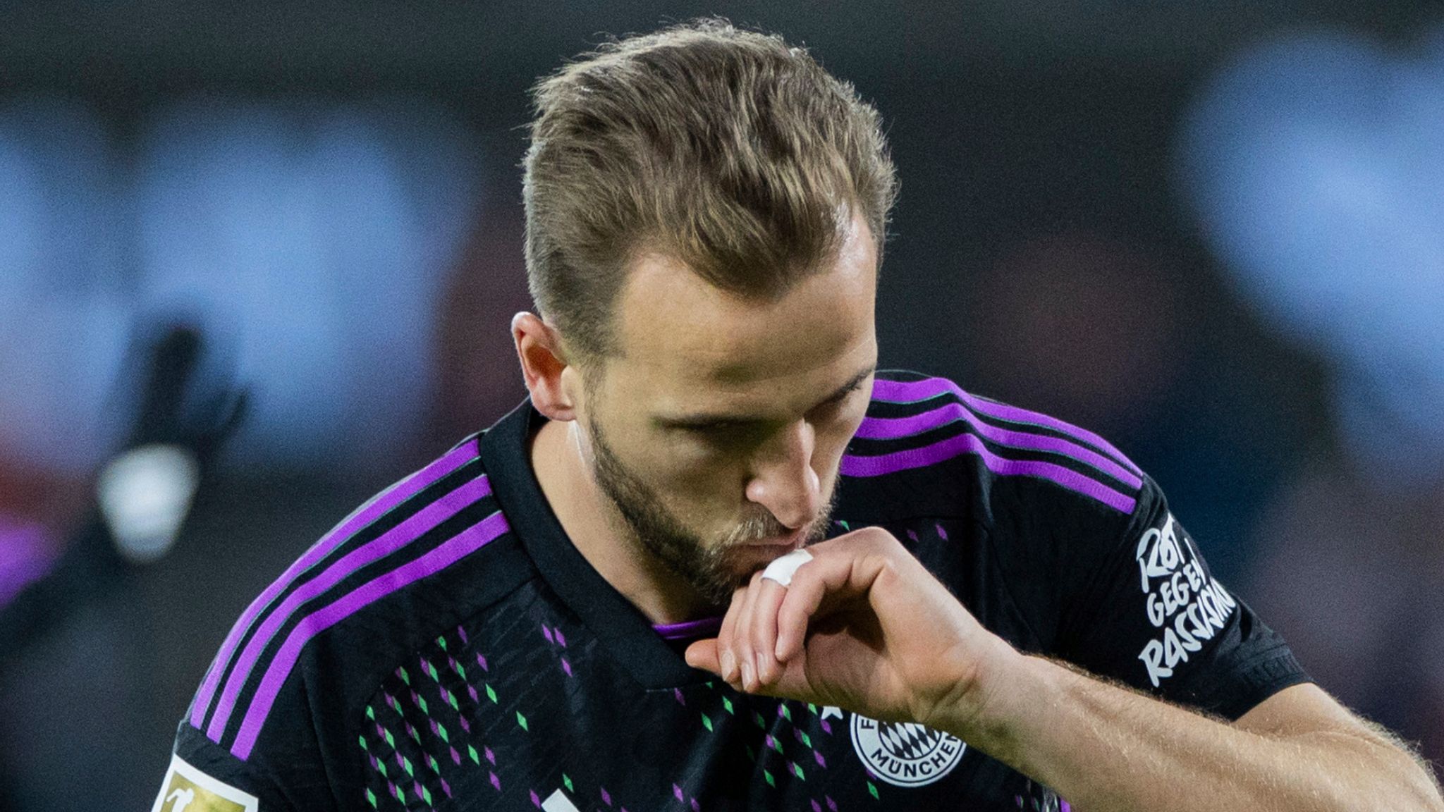 Cologne 0-1 Bayern Munich: Harry Kane becomes top-scoring Englishman in ...