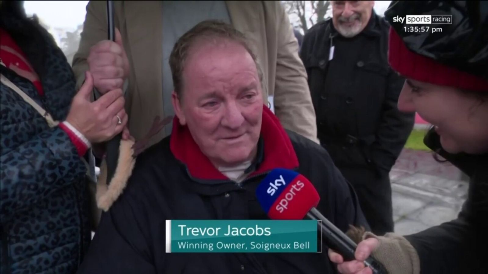 Soigneux Bell claims emotional Fontwell win for owner Trevor Jacobs ...