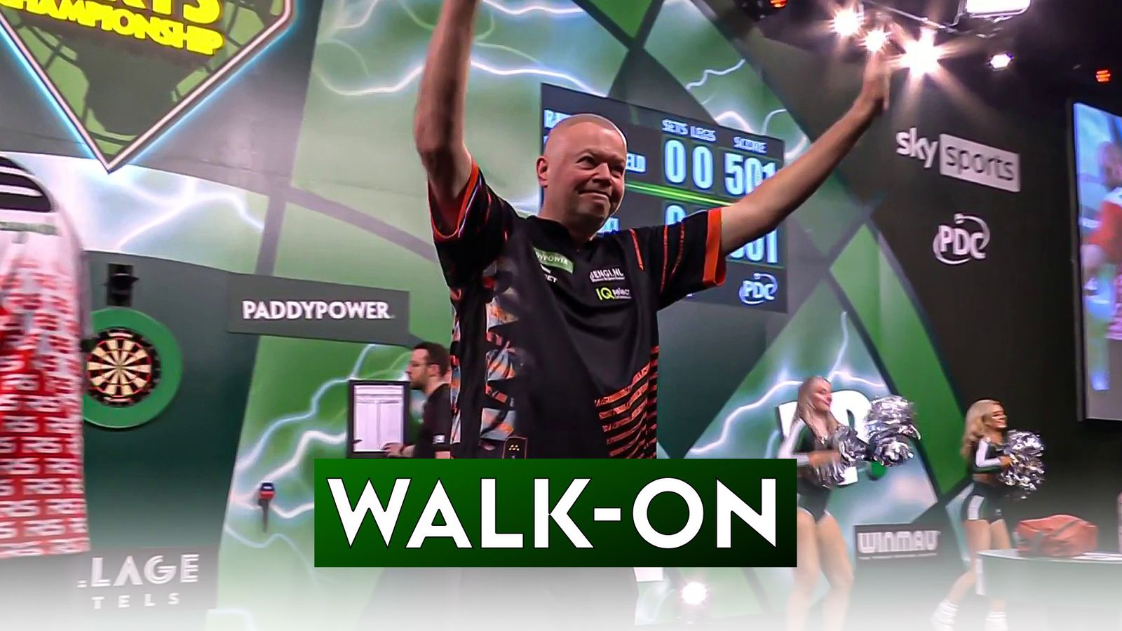 Barney's back! | Raymond van Barneveld makes dramatic entrance | Darts ...