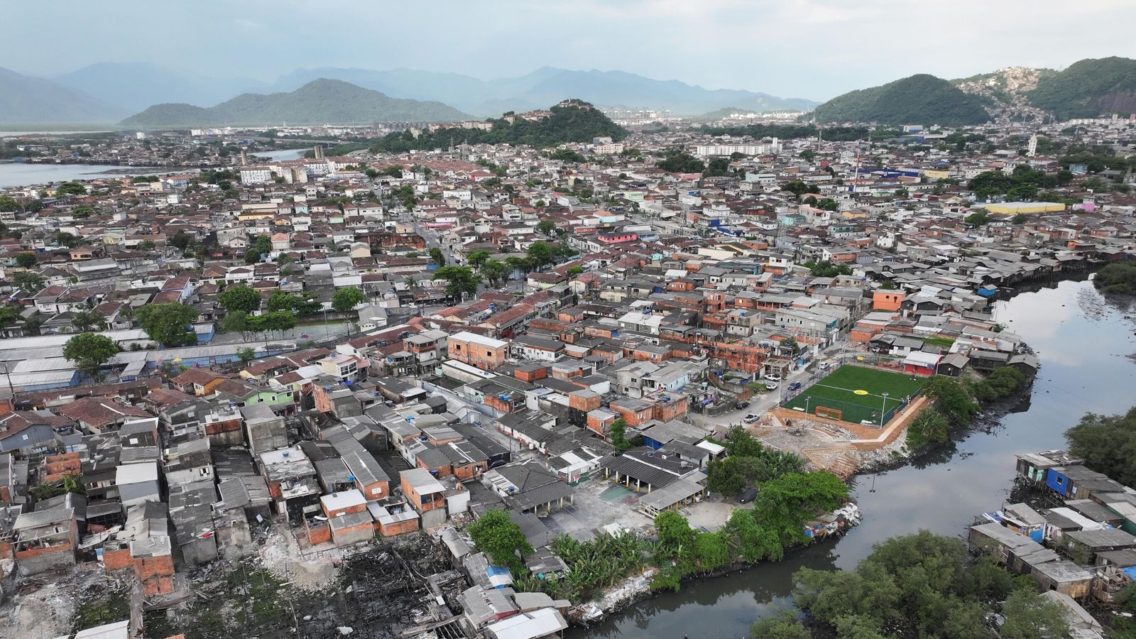 Cruyff Court Pele opens in Santos, Brazil: The 300th Cruyff Court in ...