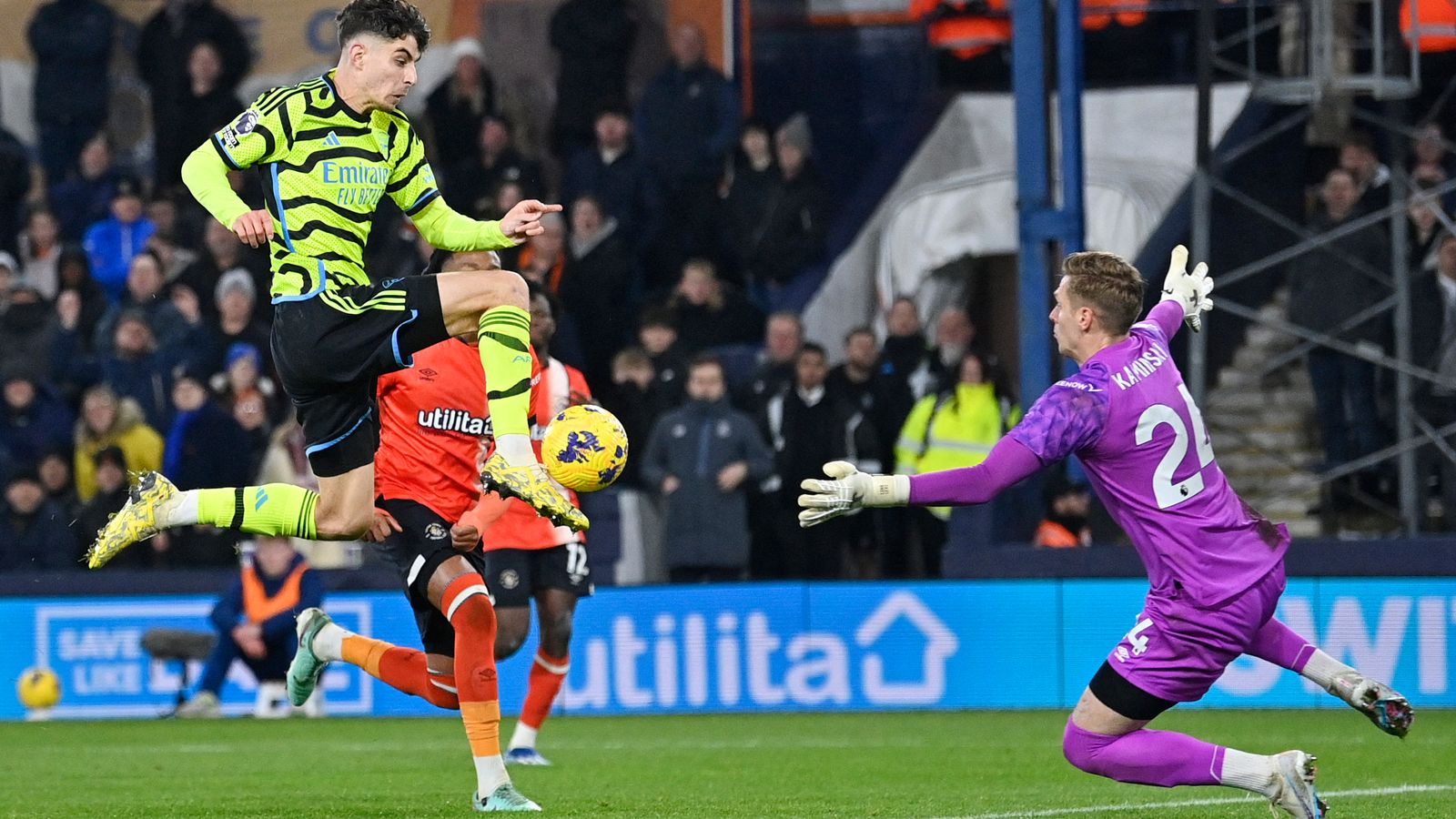 Luton Town vs Arsenal LIVE! Premier League: Match commentary, analysis ...