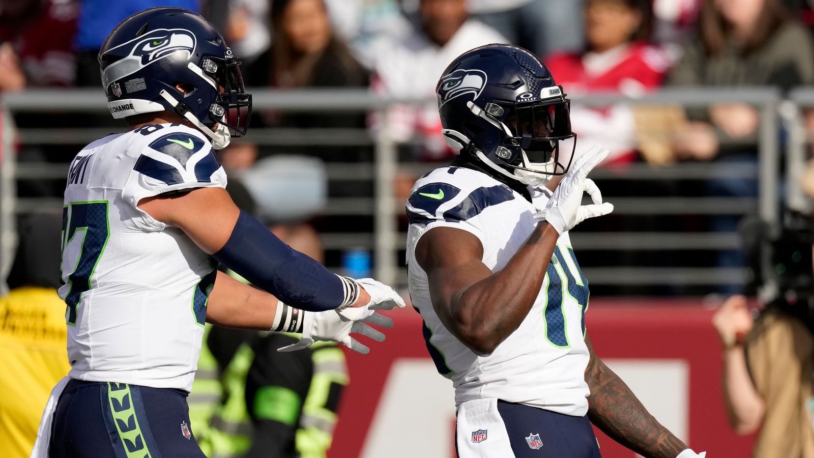 Is DK Metcalf using sign language to trash talk opponents? | NFL News ...