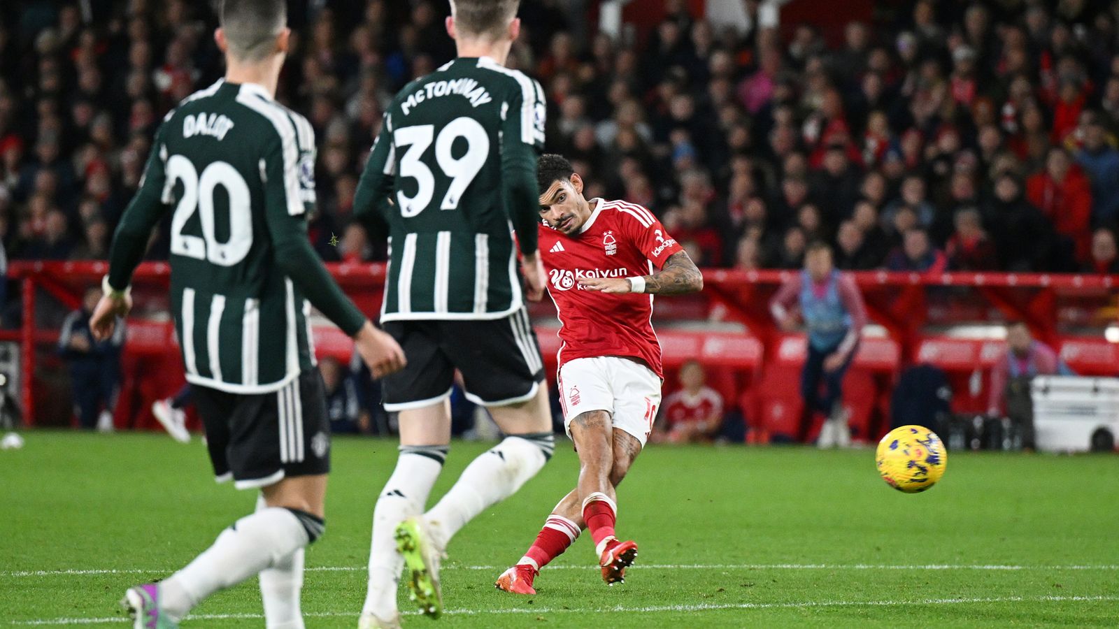 Nottingham Forest Vs Man Utd Live Premier League Commentary Live On