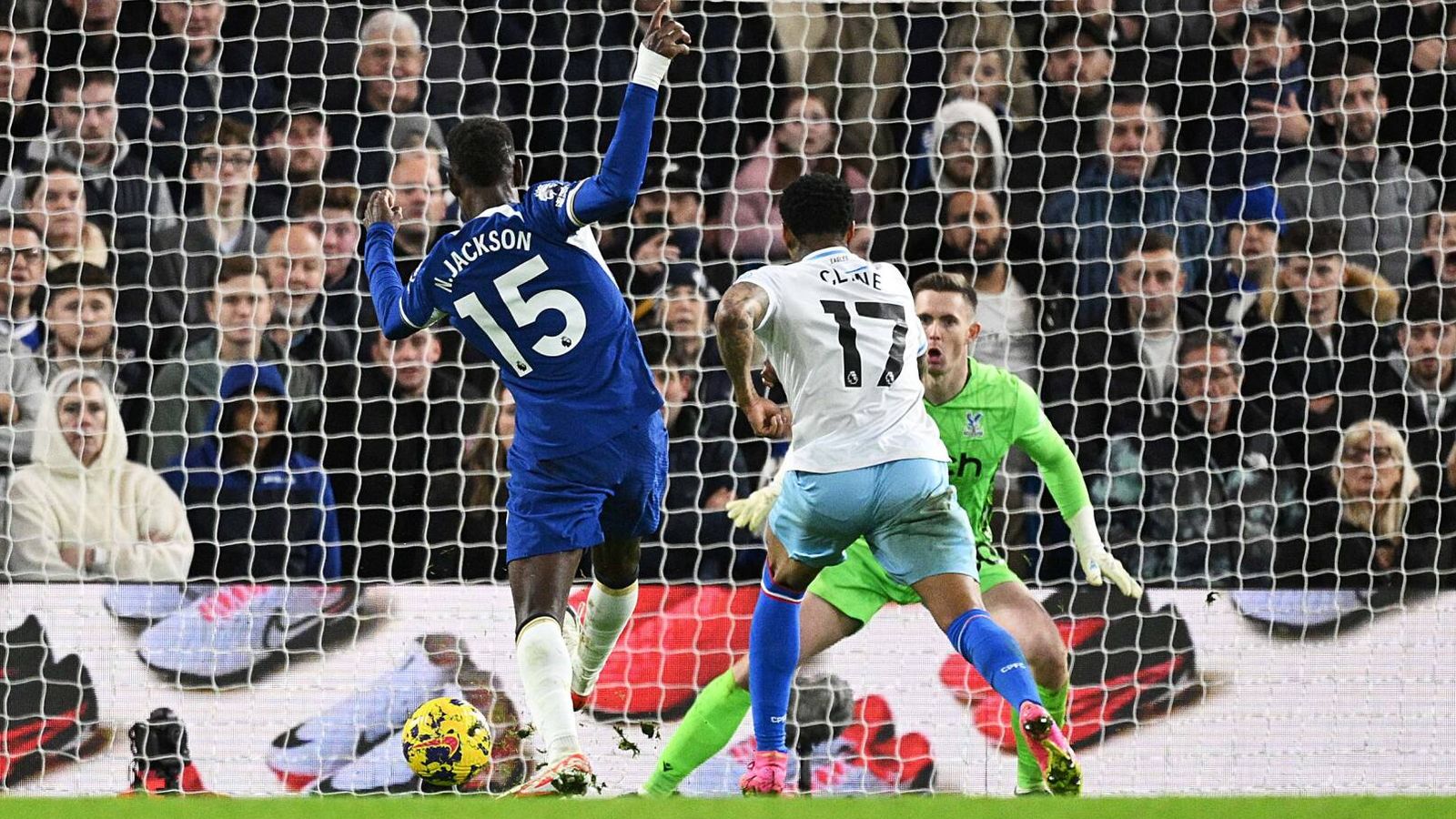 Chelsea 2-1 Crystal Palace: Noni Madueke strikes late penalty to seal ...