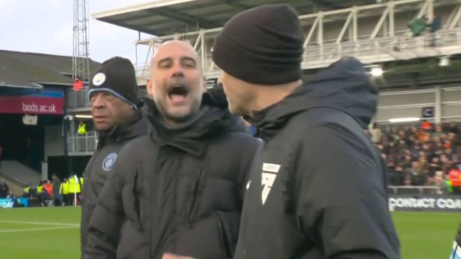 Pep Guardiola: I never think about the referee | 'I don't waste my time ...