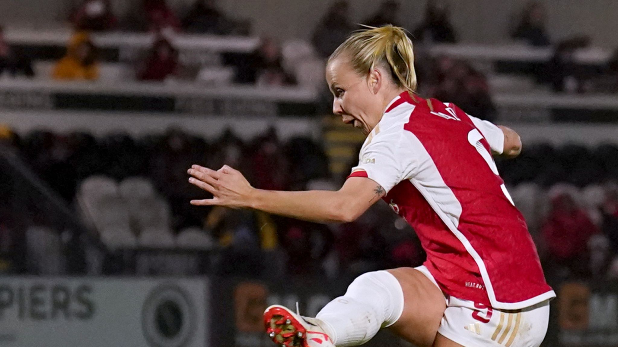 Beth Mead and Viv Miedema: Arsenal duo discuss new docuseries Step by ...