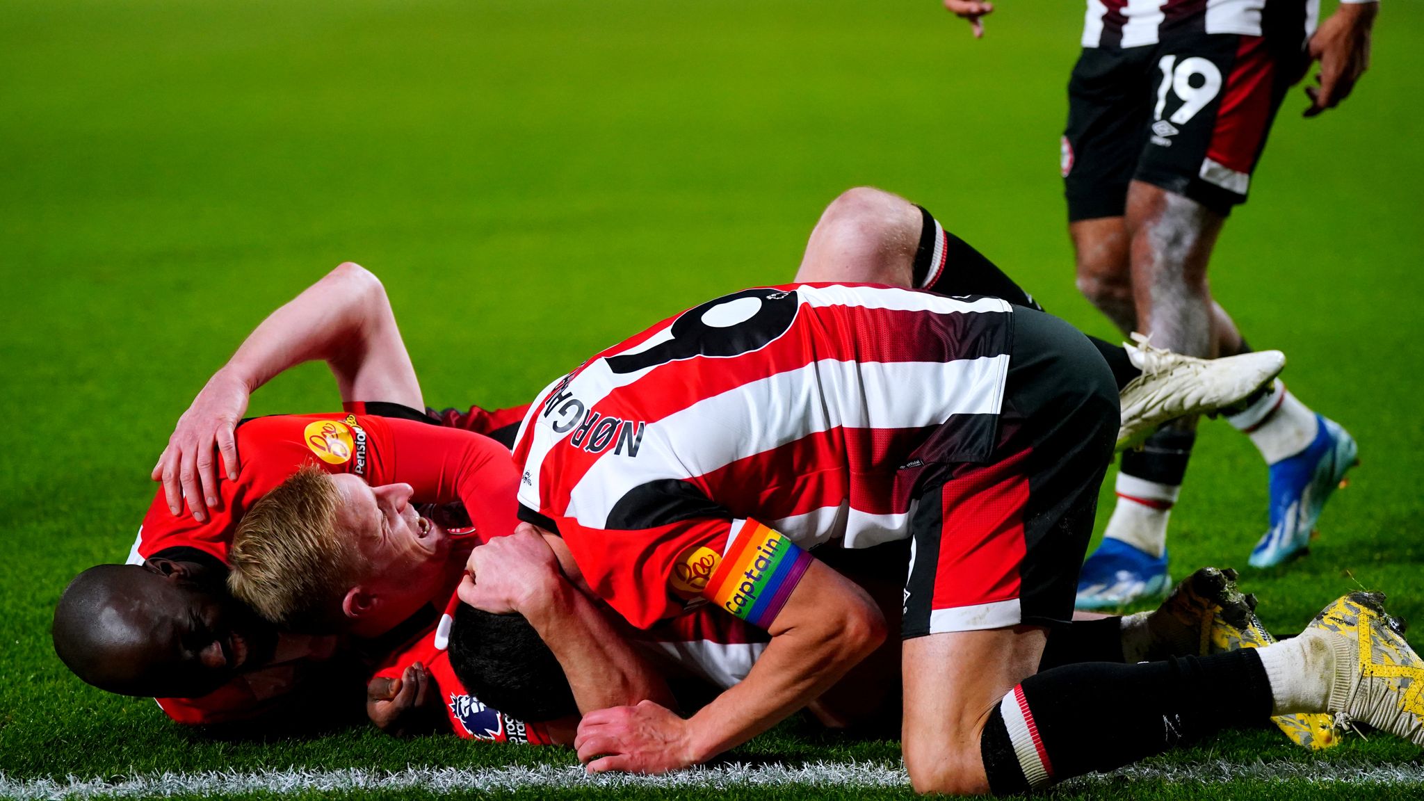 Brentford 3 1 Luton Thomas Franks Side Beat Premier League Strugglers