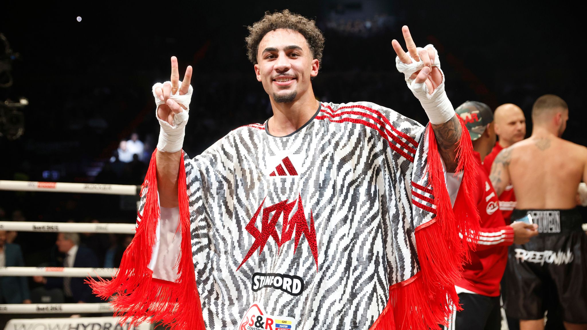 Ben Whittaker scores massive knockout win to halt Stiven Leonetti ...