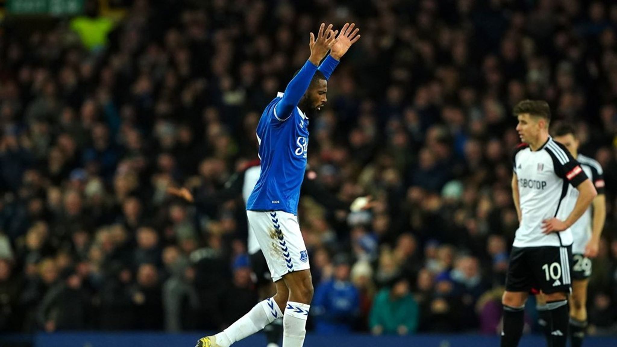 Everton 1-1 Fulham (6-7 on penalties): Tosin Adarabioyo is Cottagers ...