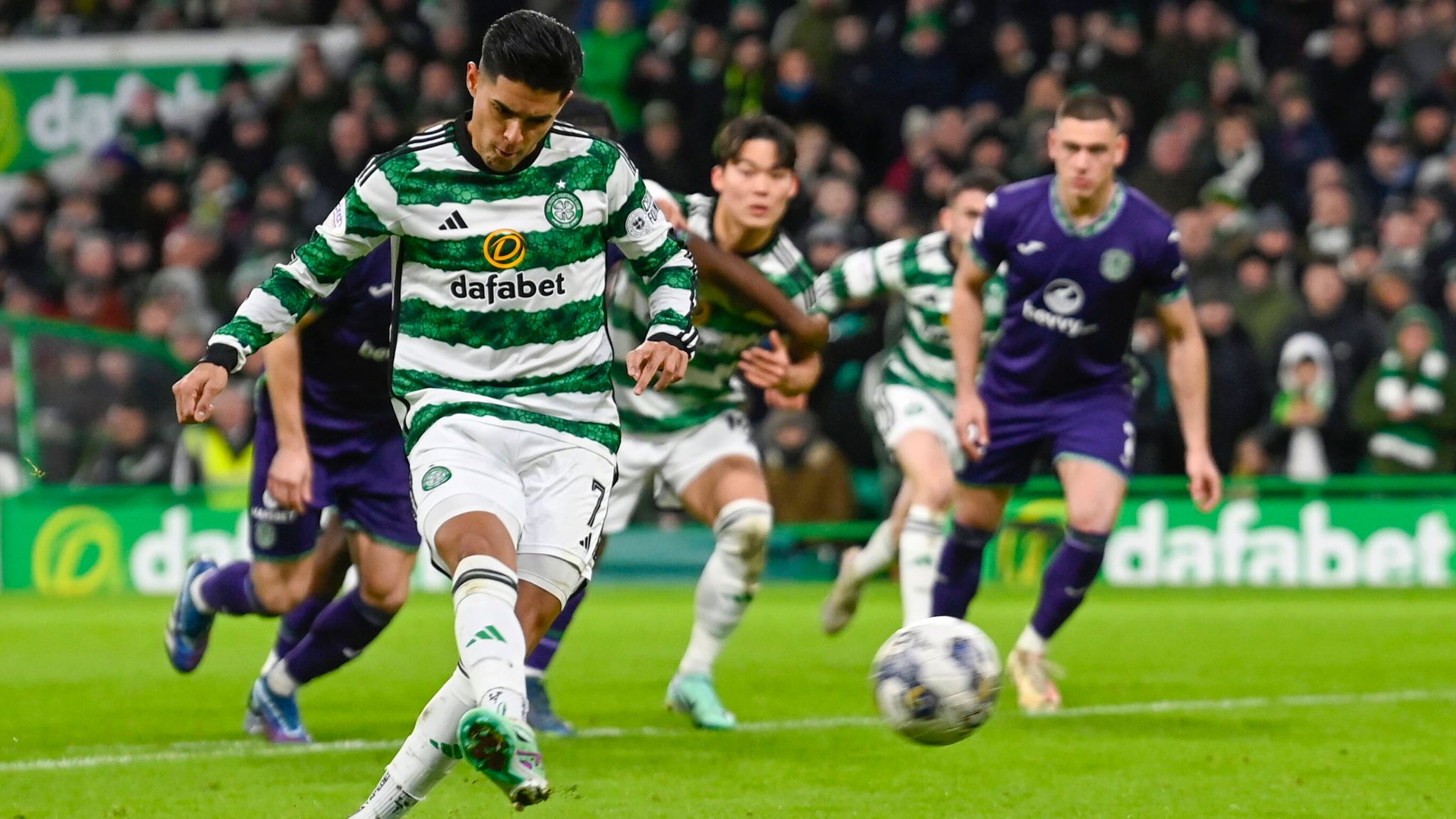 Celtic 4-1 Hibernian: Hyeon-Gyu Oh scores twice as Hoops ease to 16 ...