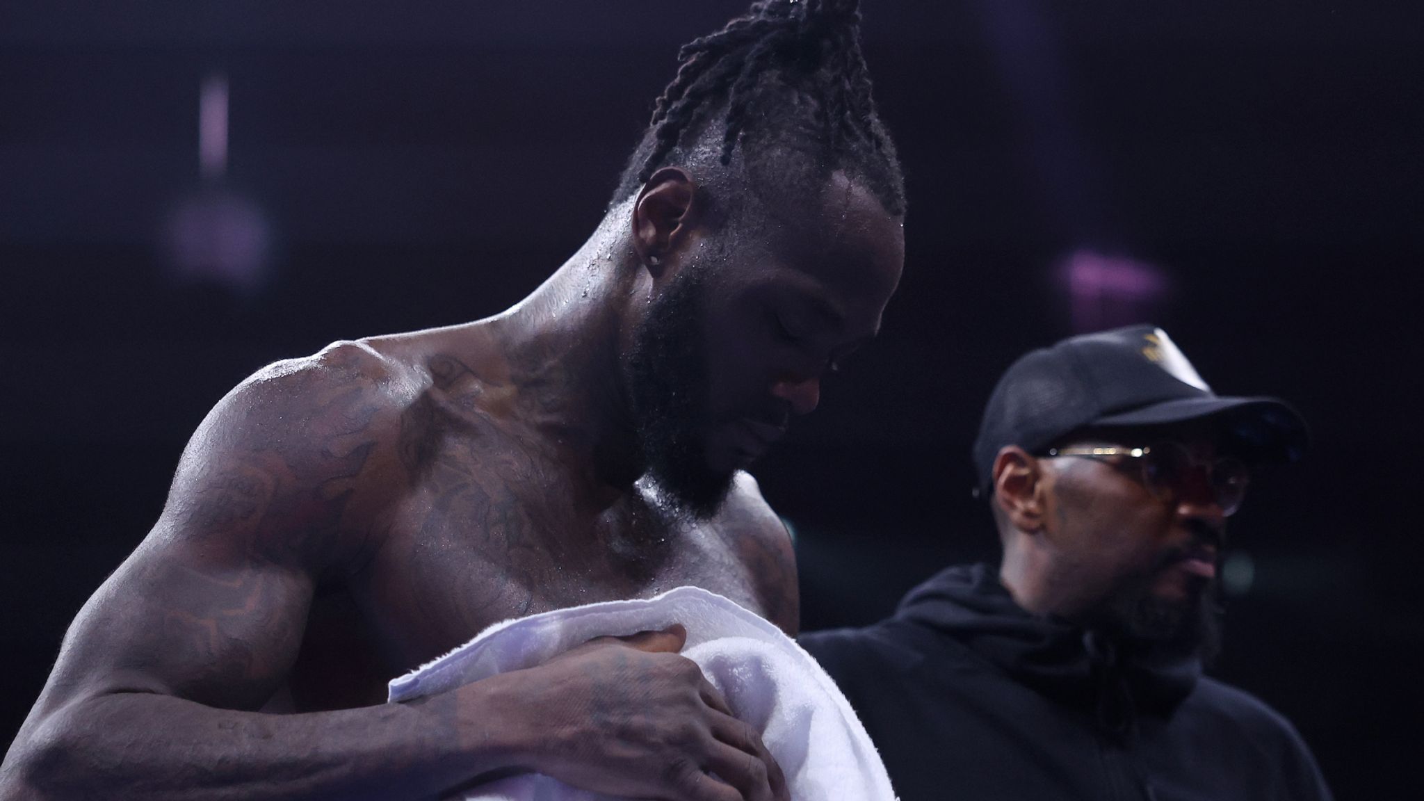 Joseph Parker shocks Deontay Wilder in heavyweight upset | Boxing News ...