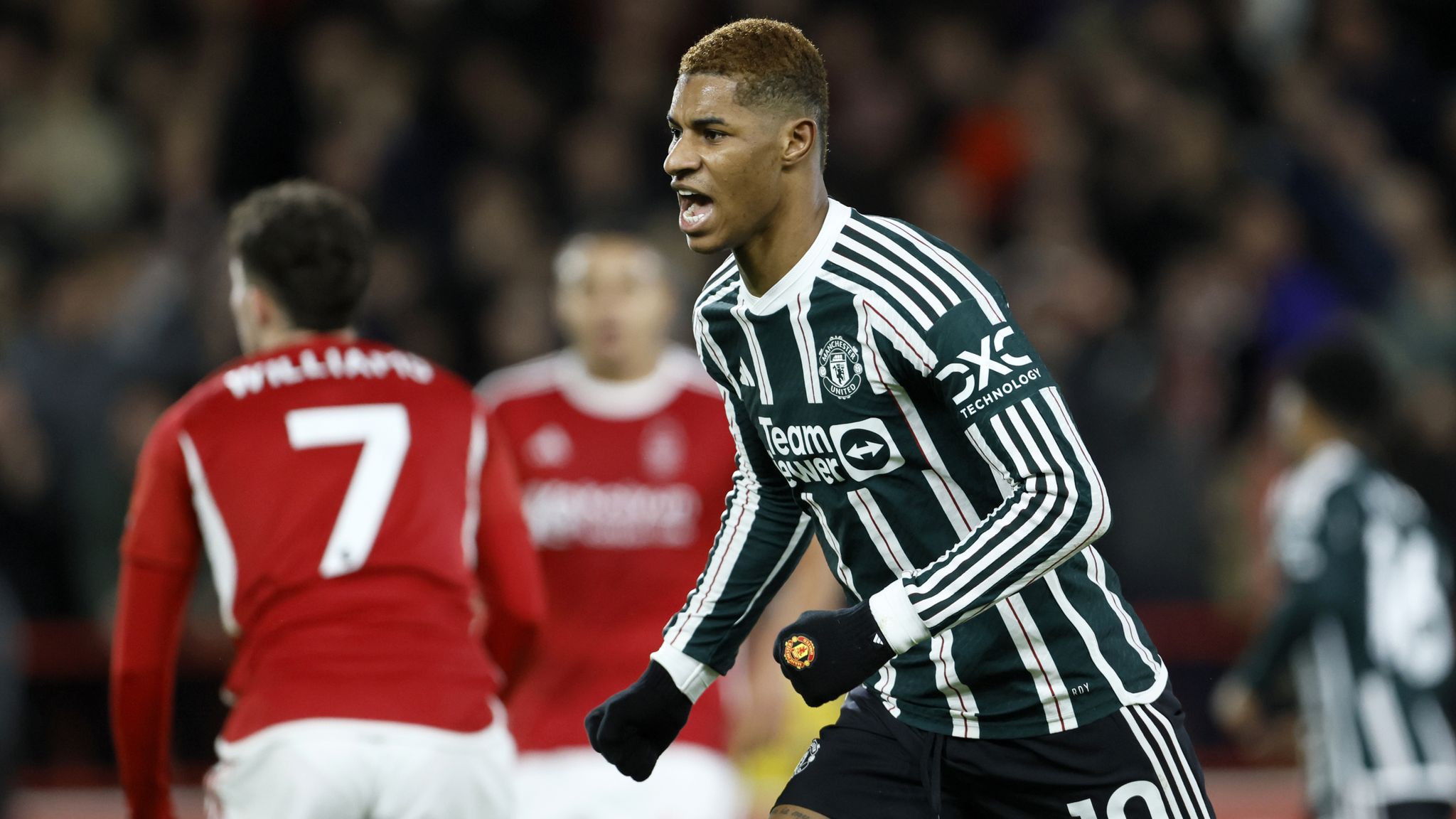 Nottingham Forest 2-1 Manchester United: Morgan Gibbs-White's late goal ...
