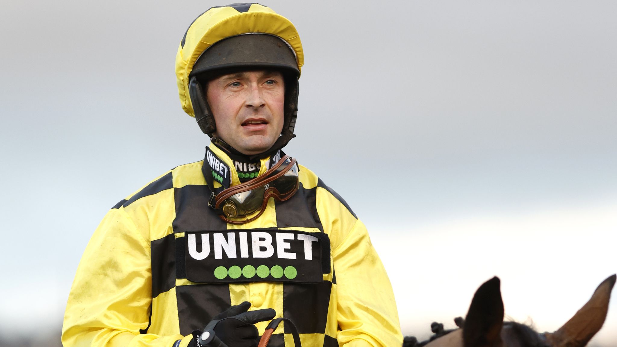 Albert Bartlett Novices' Hurdle: Shanagh Bob battles to Cheltenham ...