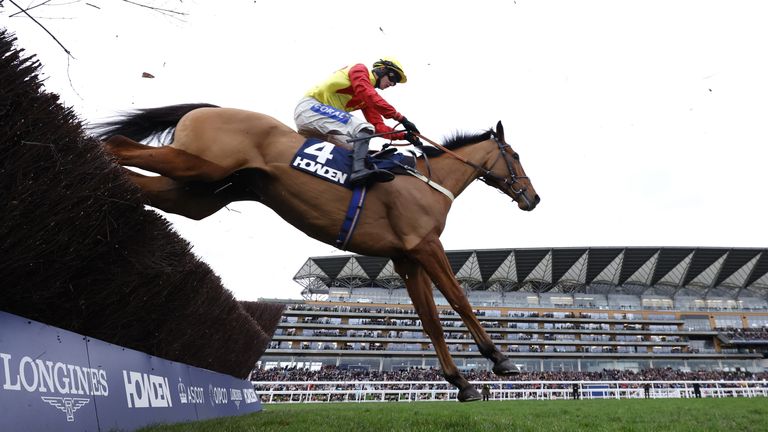 Long Walk Hurdle: Crambo denies Paisley Park a fourth title at Ascot as ...