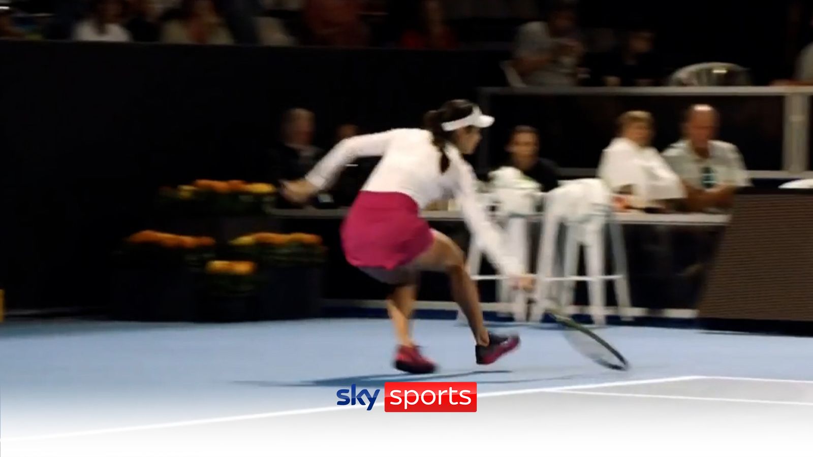 'Unbelievable!' | Emma Raducanu wins spectacular rally! | Tennis News ...