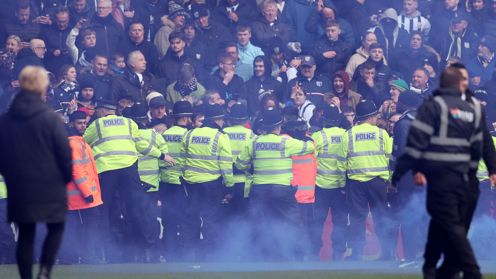 West Brom vs Wolves: Fan trouble mars FA Cup tie between Black Country ...