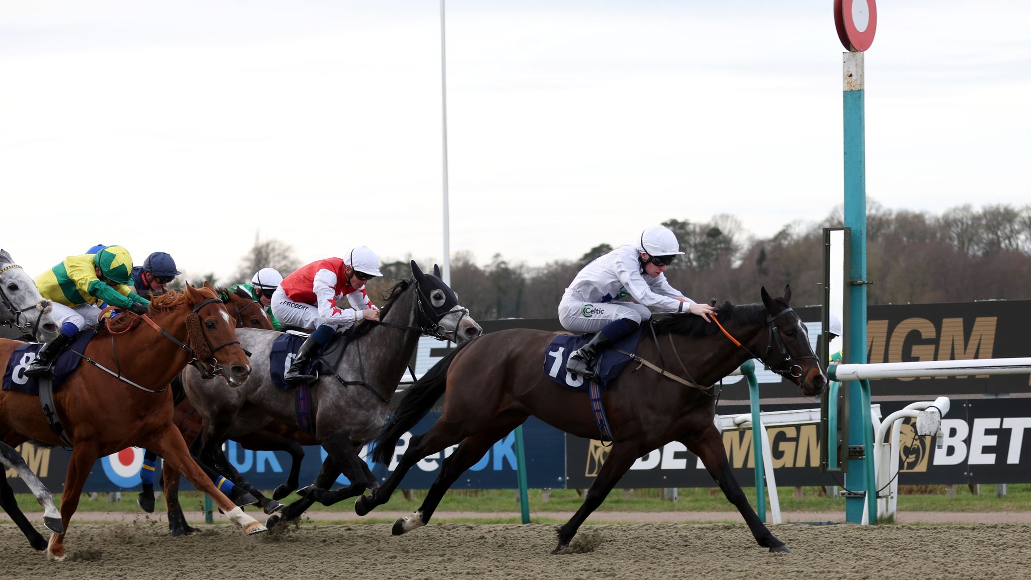 Today on Sky Sports Racing: Dual all-weather Monday action from ...
