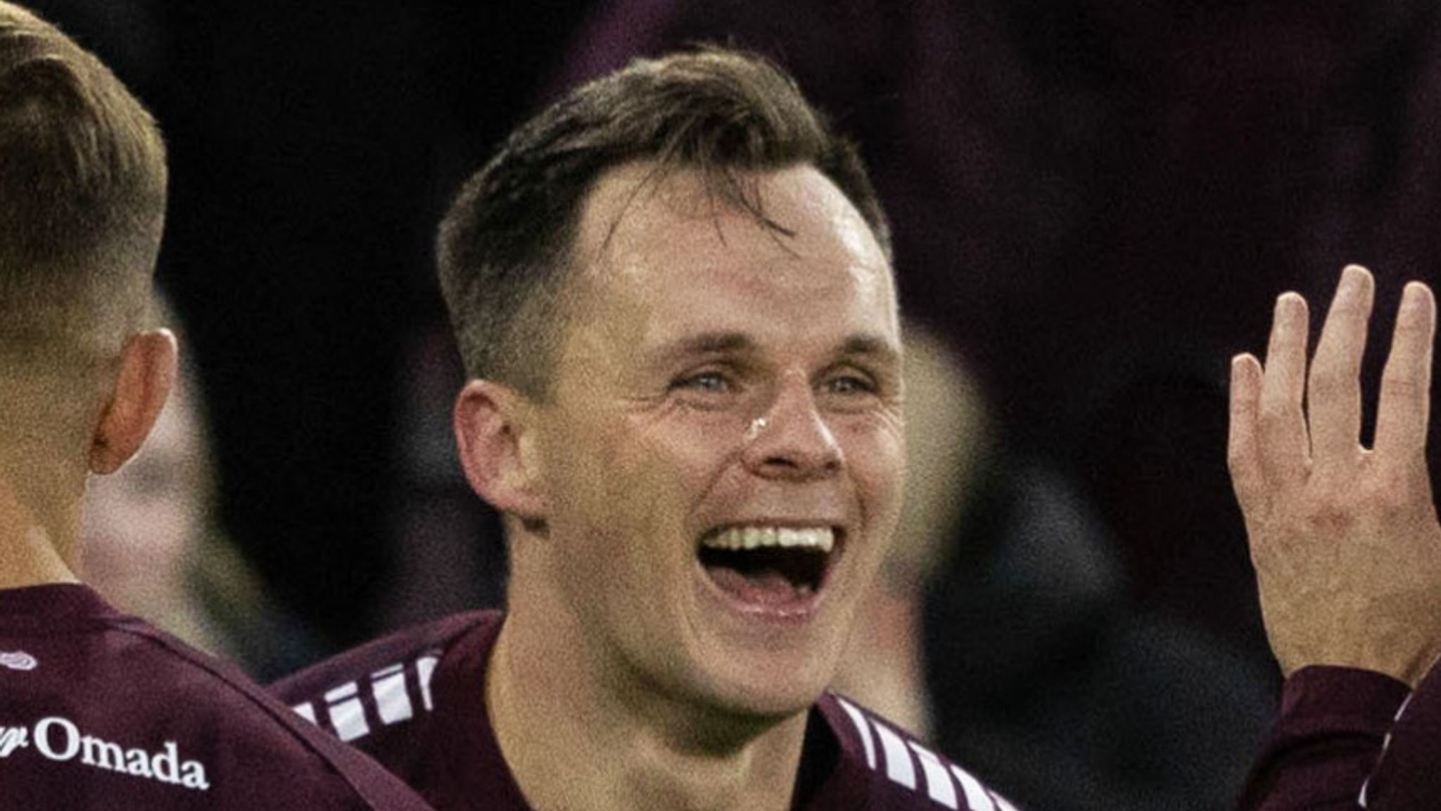 Hearts 2-0 Aberdeen: Lawrence Shankland the star again as home side ...