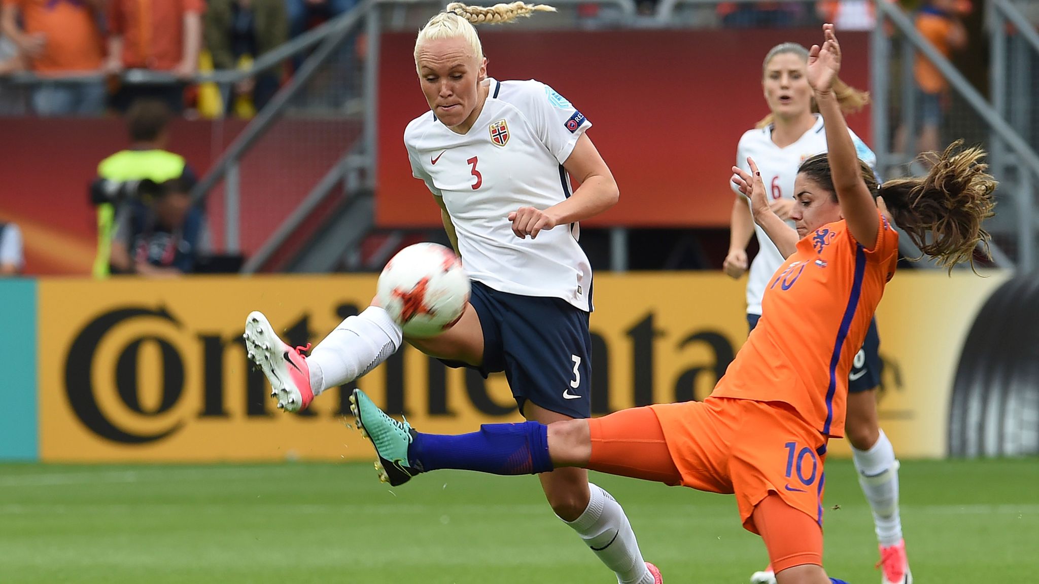 Maria Thorisdottir exclusive: Brighton defender on journey from ...
