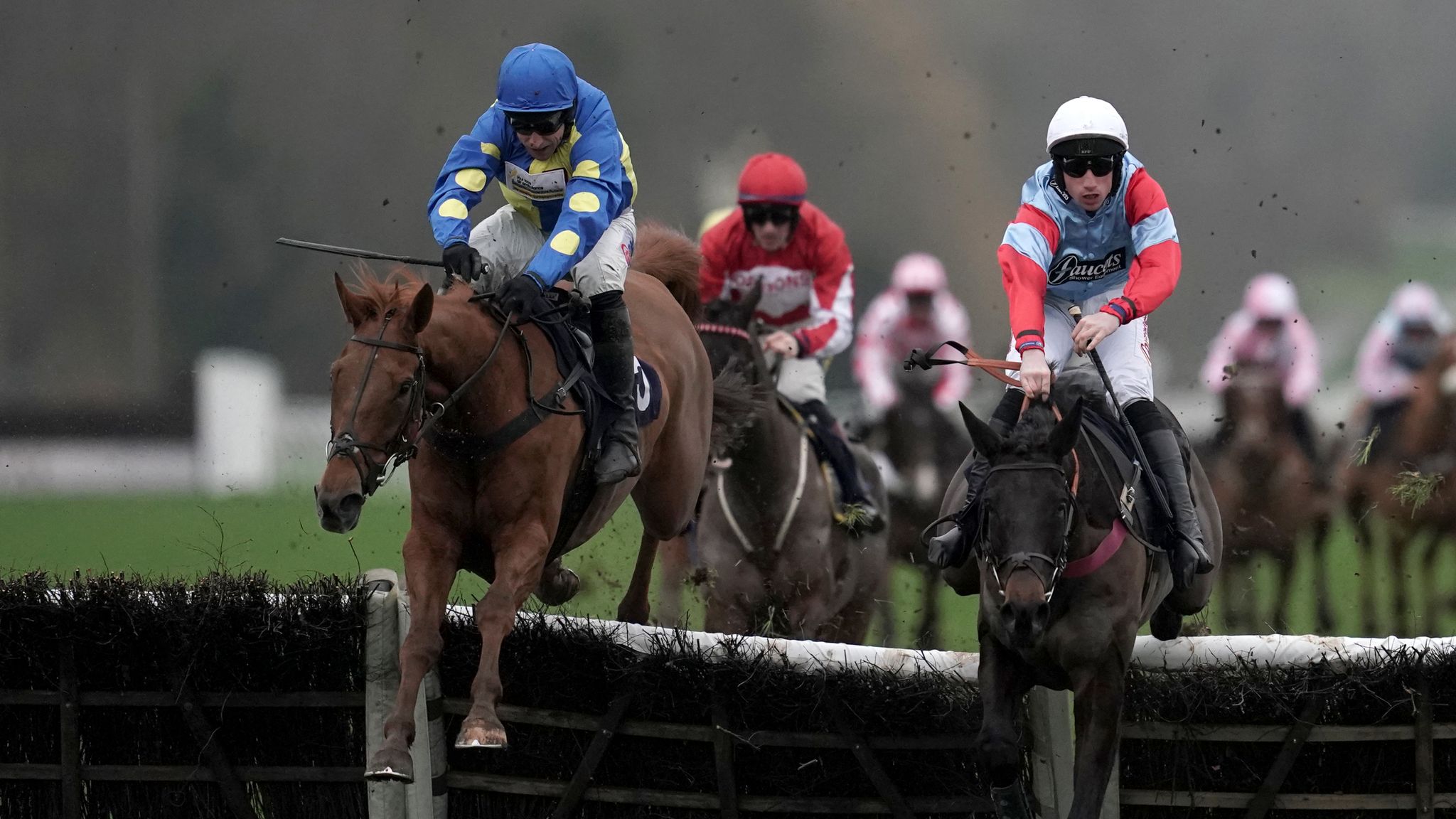 Lingfield's Lightning Novices' Chase: JPR One Arkle bound after Winter ...
