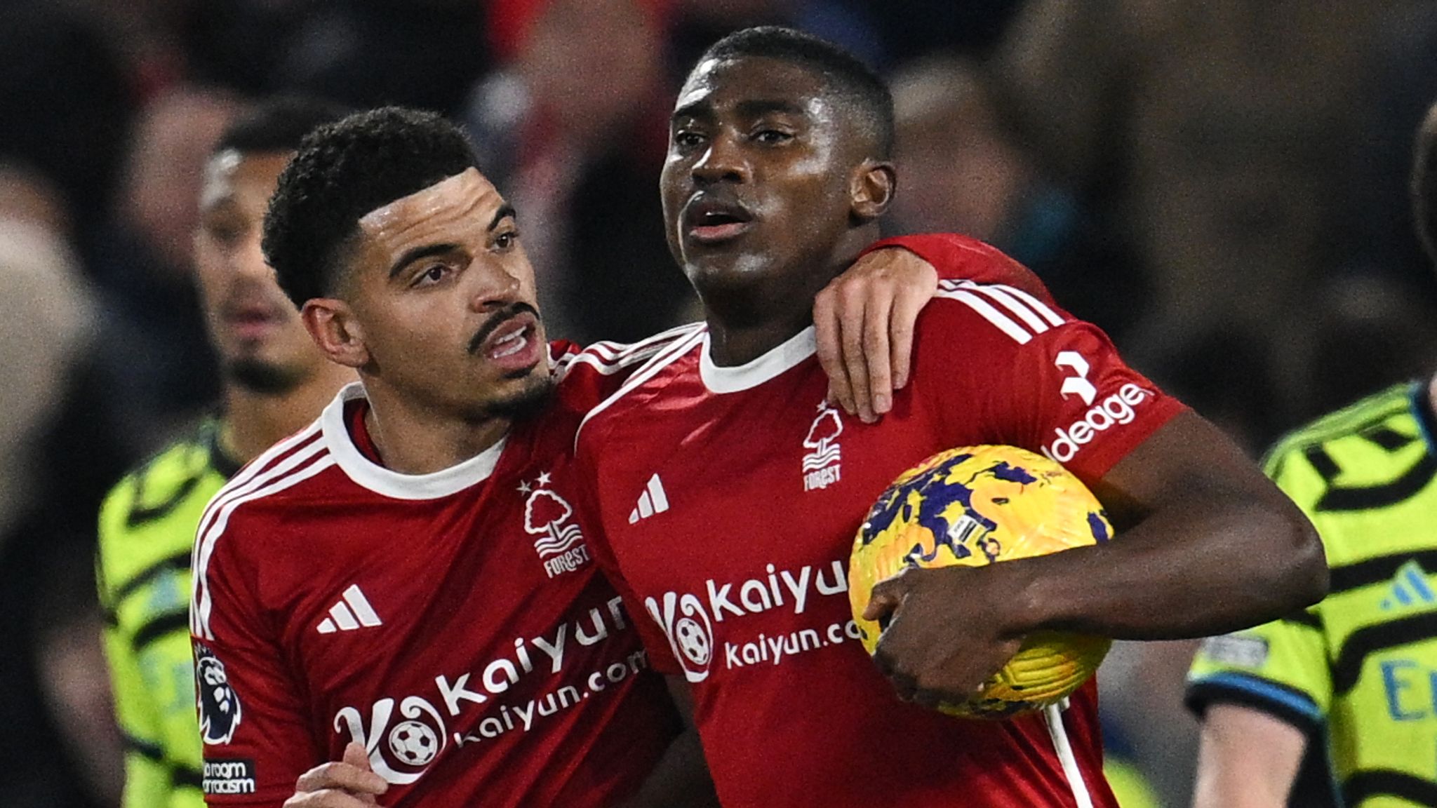 Nottingham Forest 1 2 Arsenal Gabriel Jesus And Bukayo Saka Goals Help