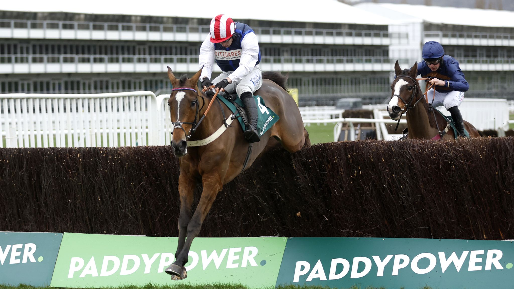 New Year's Day Handicap Chase: Harry Redknapp celebrates as Ben Jones ...