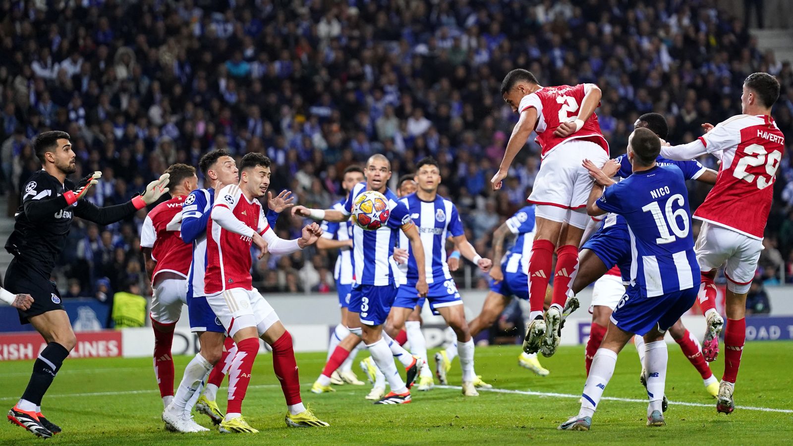 FC Porto 1-0 Arsenal: Galeno stunner gives Portuguese side lead to take ...