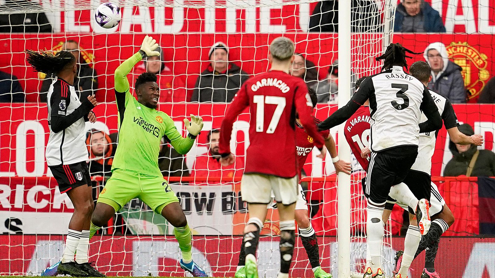 Man Utd 1 - 2 Fulham - Match Report & Highlights