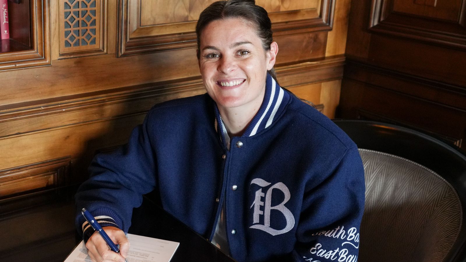 Jen Beattie: Arsenal Women defender leaves club to sign for Bay FC ...