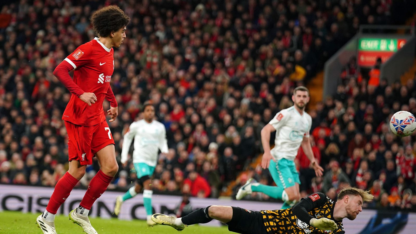 Liverpool 3-0 Southampton: Teenagers Lewis Koumas and Jayden Danns ...
