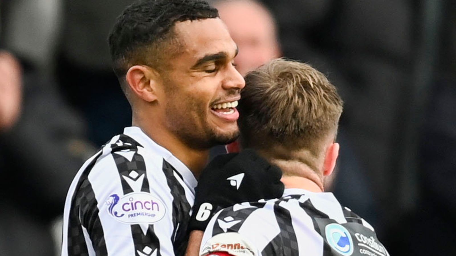 St Mirren 2 - 0 St. Johnstone - Match Report & Highlights