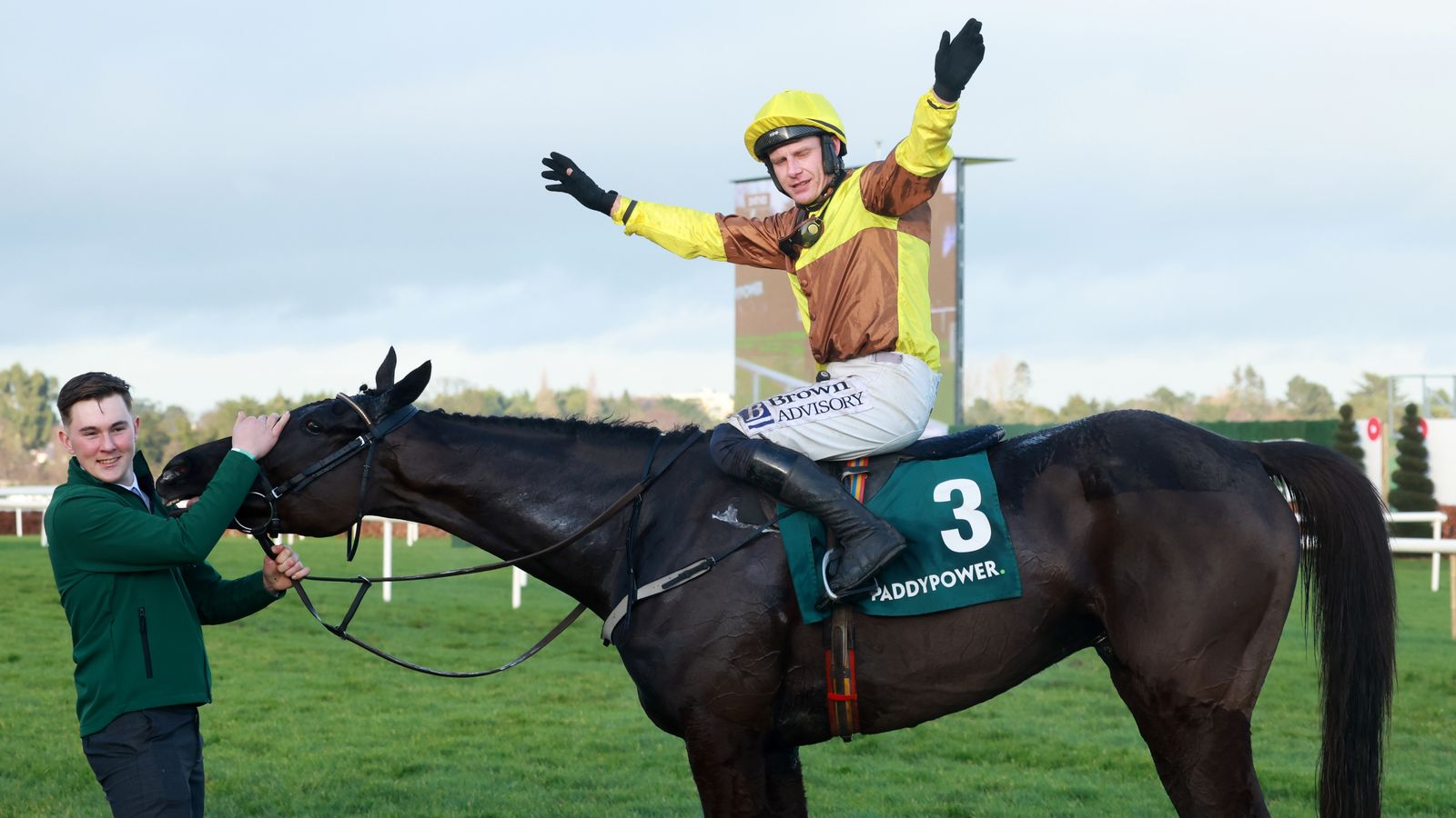 Irish Gold Cup: Galopin Des Champs downs Fastorslow in Dublin Racing ...