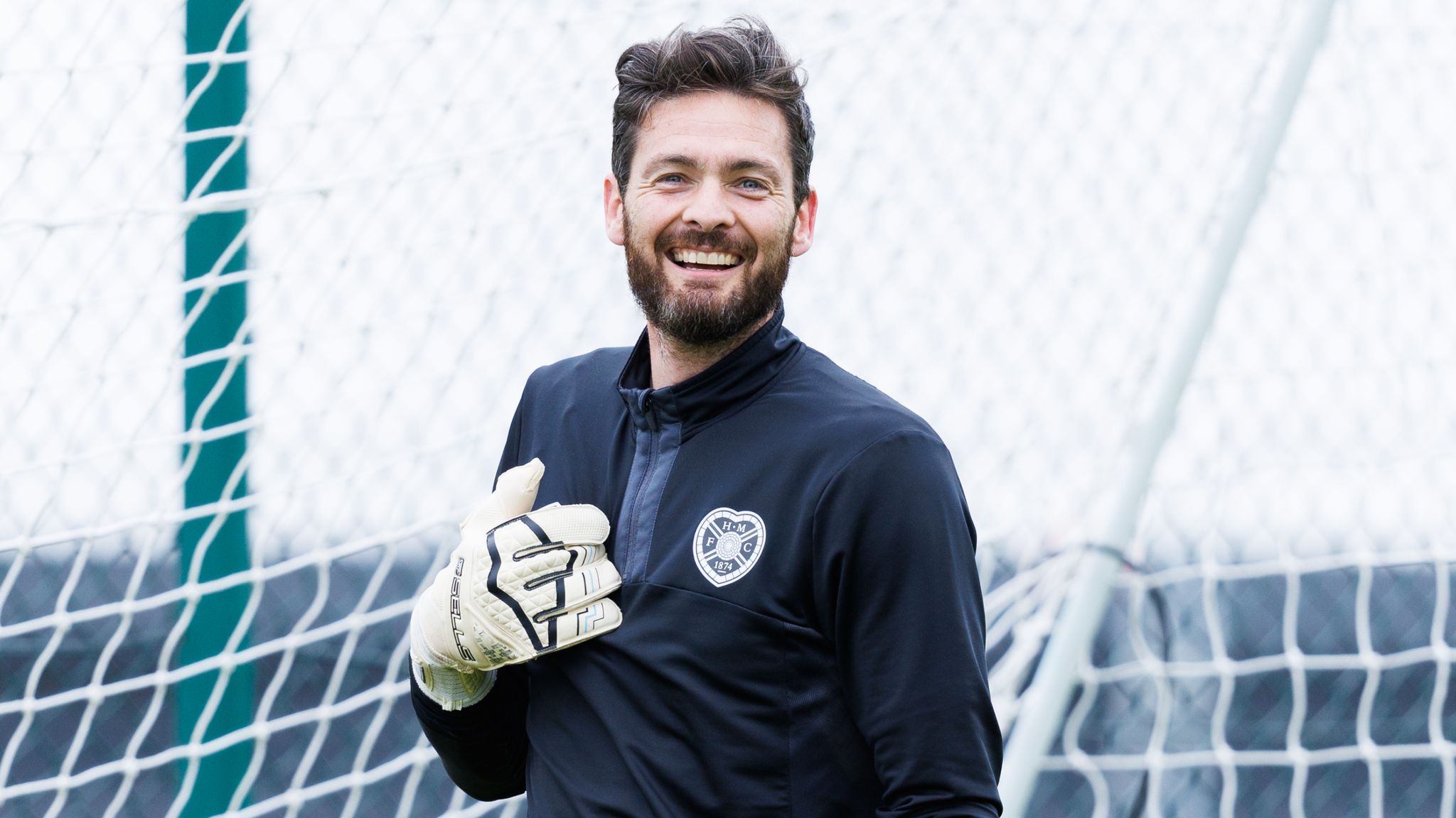 Craig Gordon: Hearts goalkeeper agrees contract extension after injury ...