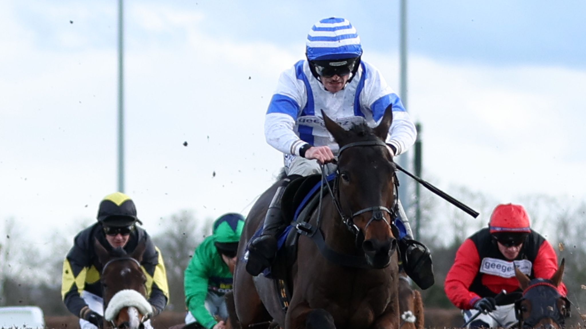 Coral Trophy Handicap Chase: Forward Plan edges out Al Dancer in ...