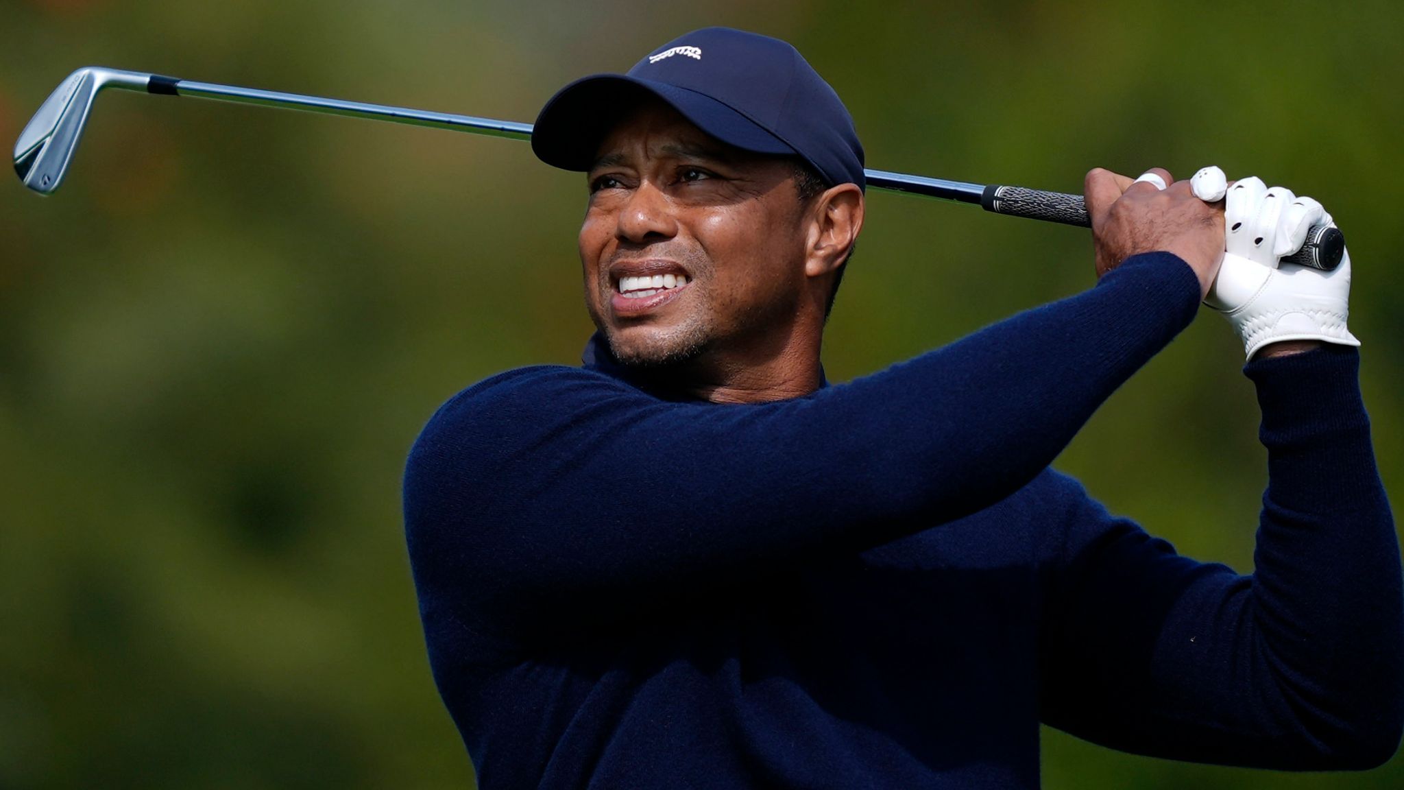 Tiger Woods Withdraws Mid Round During Second Round Of Pga Tour