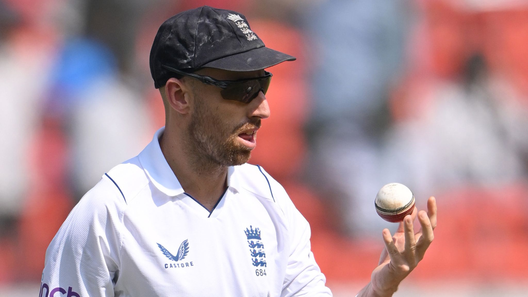 Jack Leach: England spinner to have surgery on knee injury picked up ...